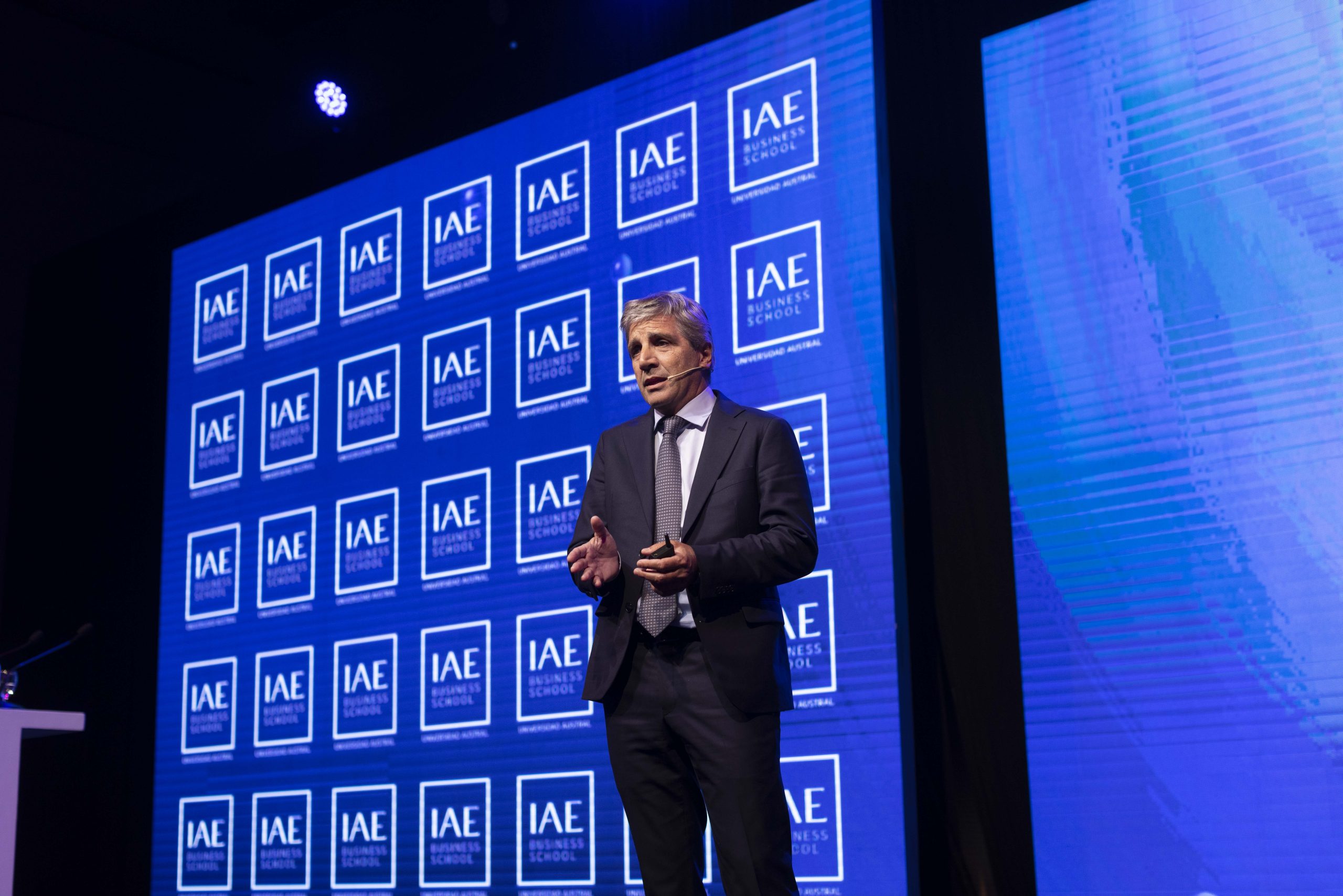 No te lo pierdas campeón!”. Caputo se burló de las críticas por el ...